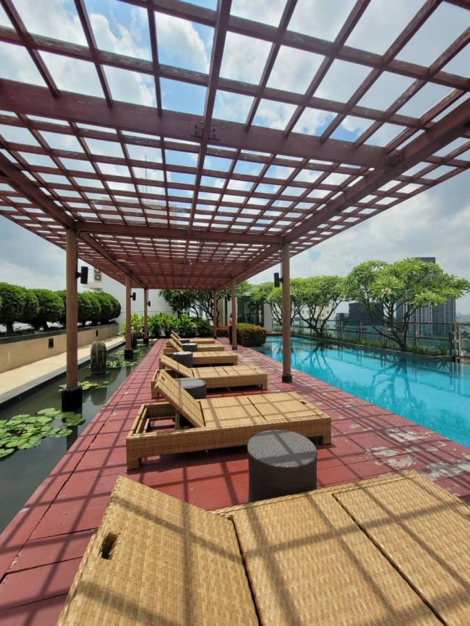 1 Bedroom Condo in Bang Na – A Modern High Rise Building on Sukhumvit ...